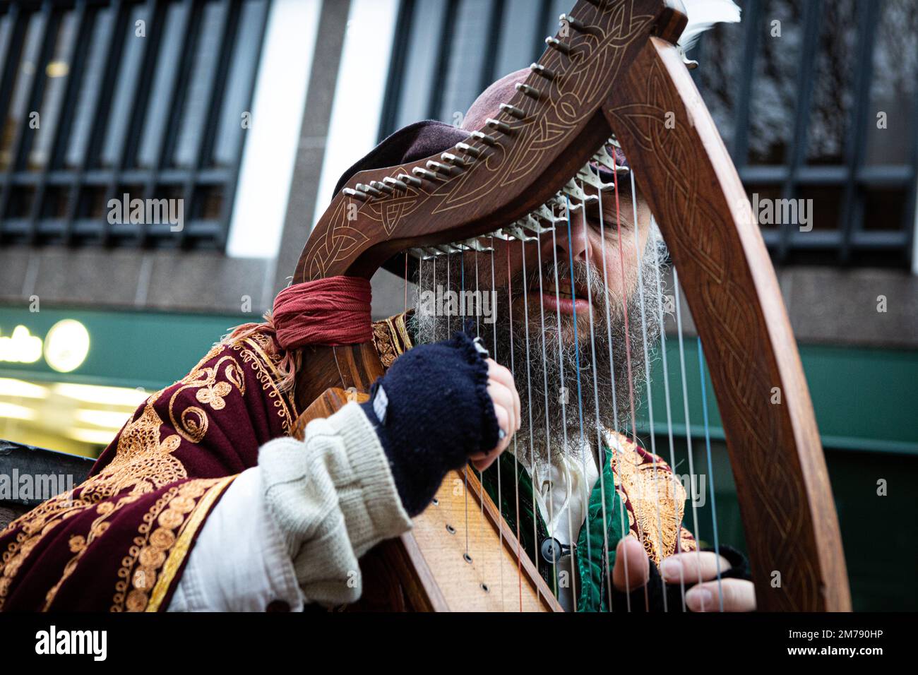 Medieval musical instrument hi-res stock photography and images - Alamy
