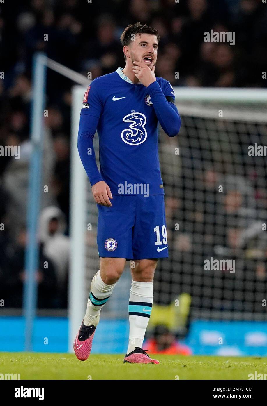 Manchester, UK. 8th Jan, 2023. Dejected Mason Mount of Chelsea during ...
