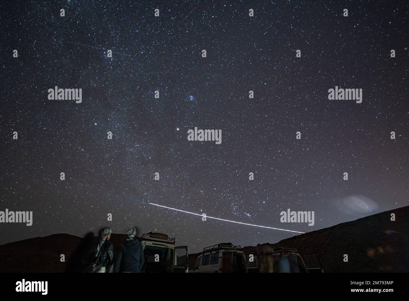 Starry night over the egyptian desert Stock Photo - Alamy