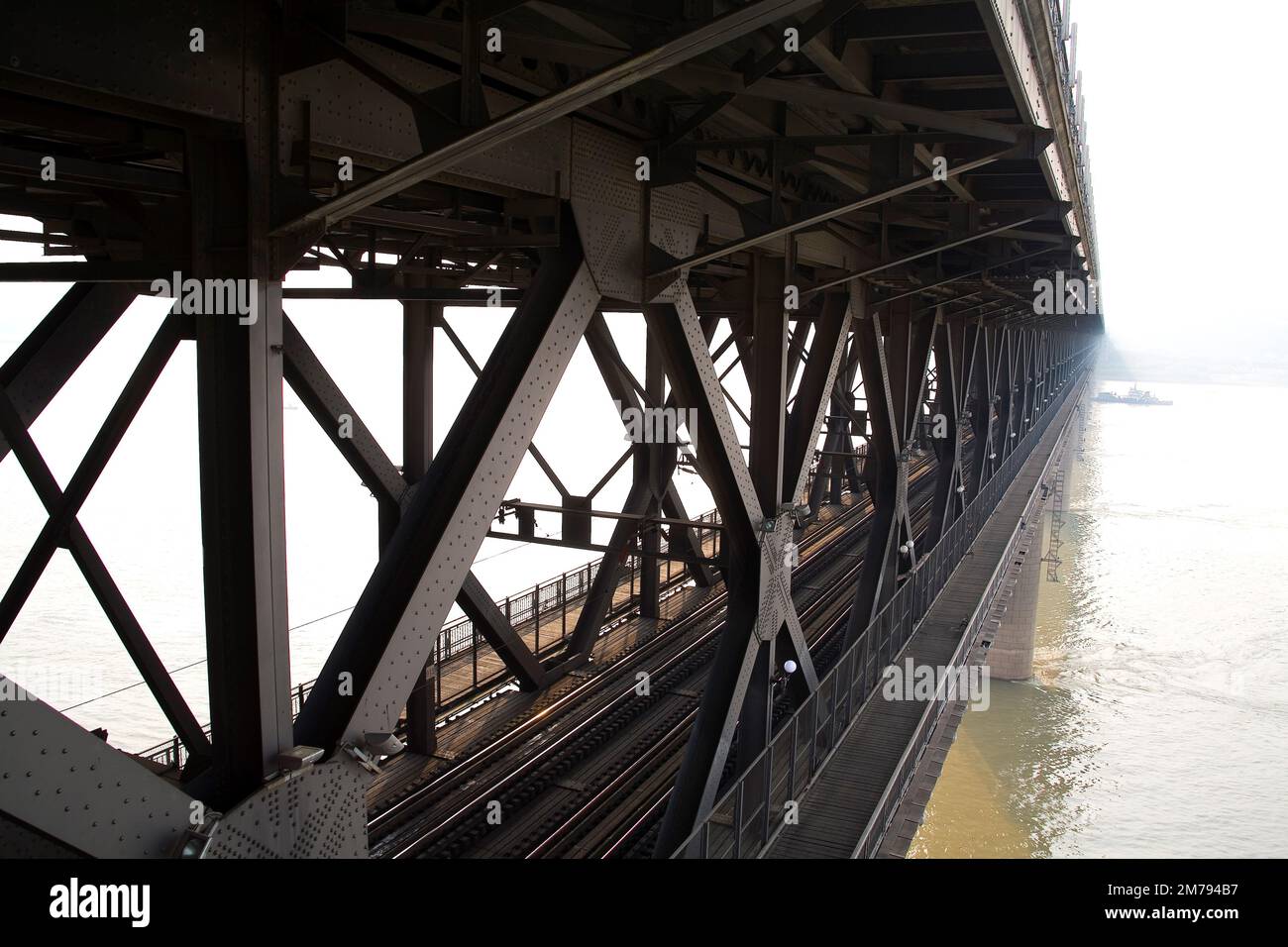 Hubei,Wuhan,The Yangtze River Bridge of Wuhan Stock Photo - Alamy