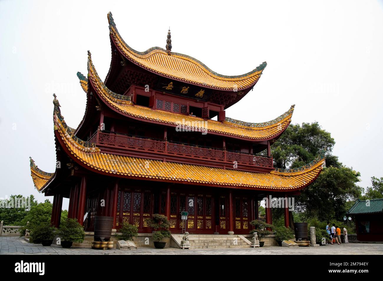 Yueyang tower hi-res stock photography and images - Alamy