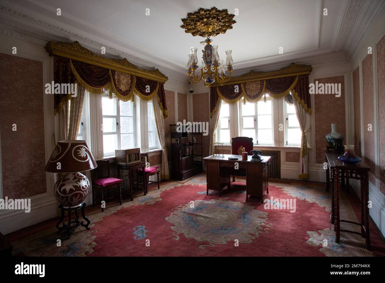 Manchukuo palace puppet manchurian palace hi-res stock photography and ...