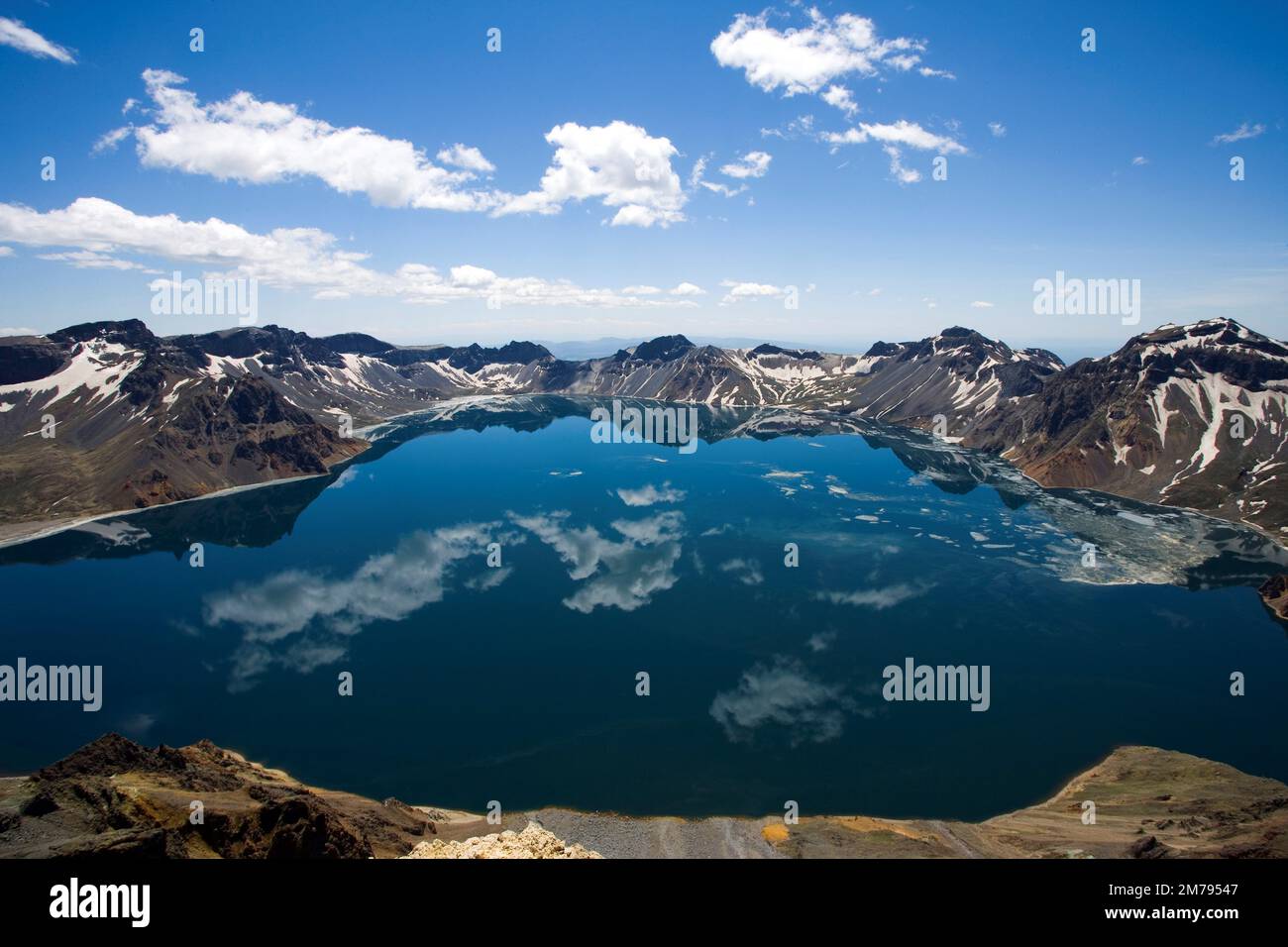 Tianchi hi-res stock photography and images - Alamy