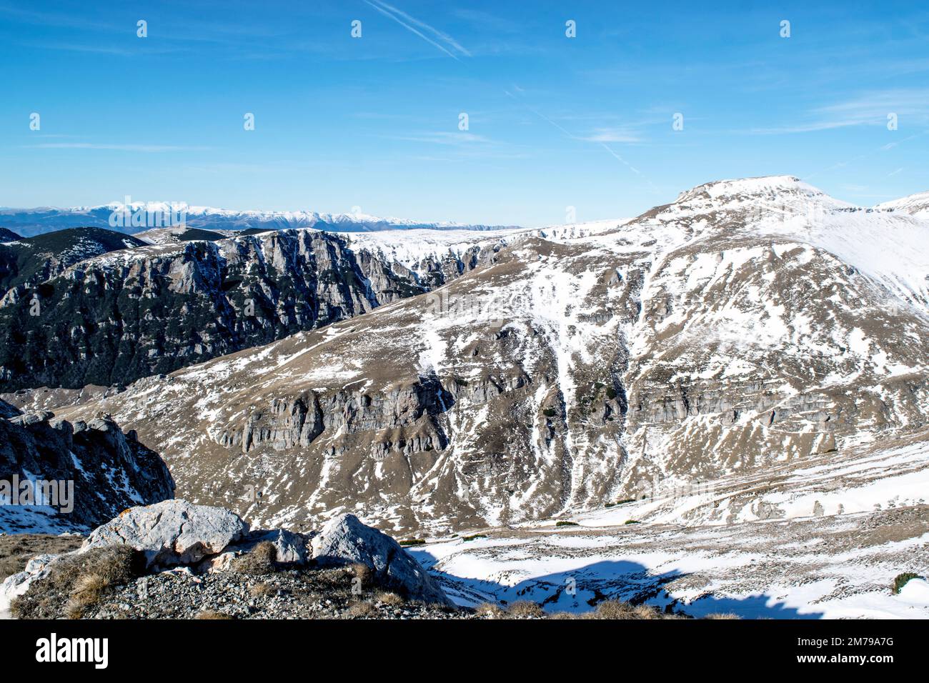 Winter view of the Carpathians from Bucegi plateau Stock Photo - Alamy