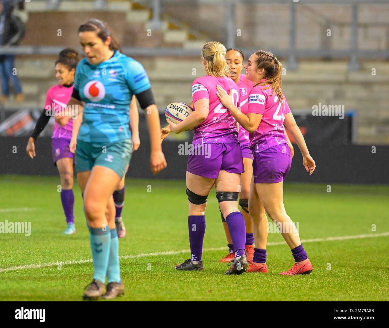 NORTHAMPTON, ENGLAND : Daisy Hibbert-Jones Loughborough Lightning gets ...