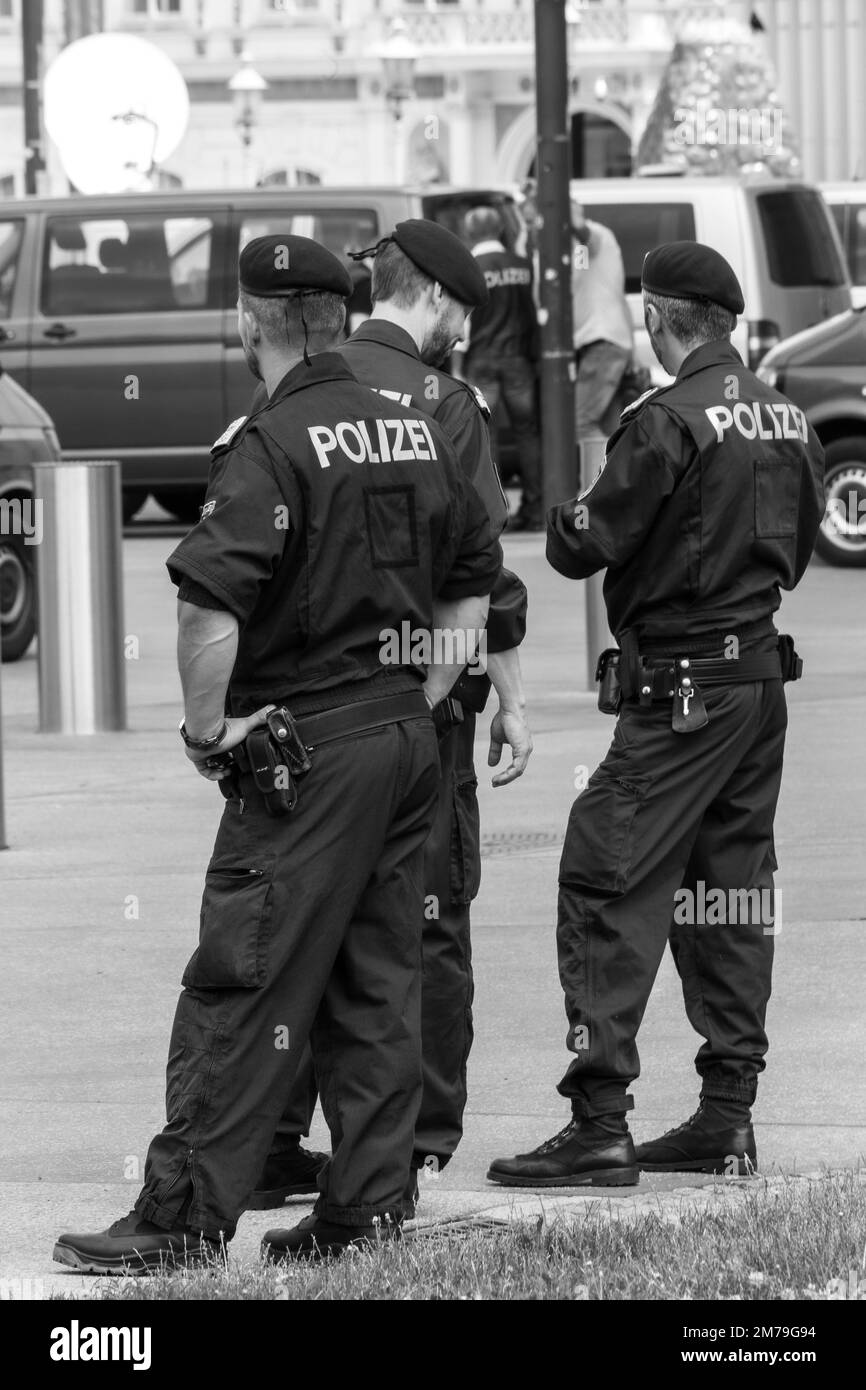 Security personnel on duty in Vienna for visit to city by Vladimir ...