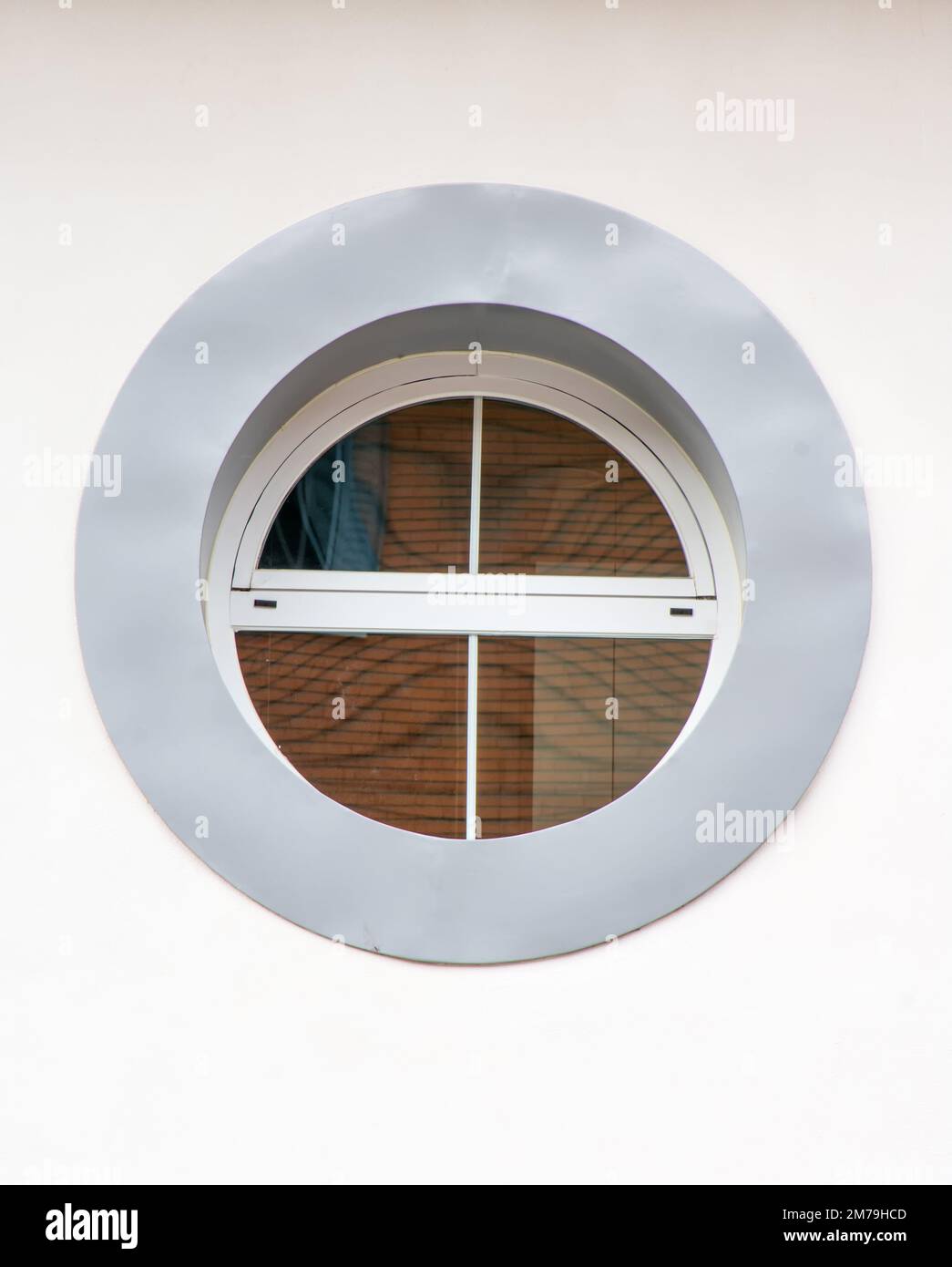 porthole shaped window Stock Photo - Alamy