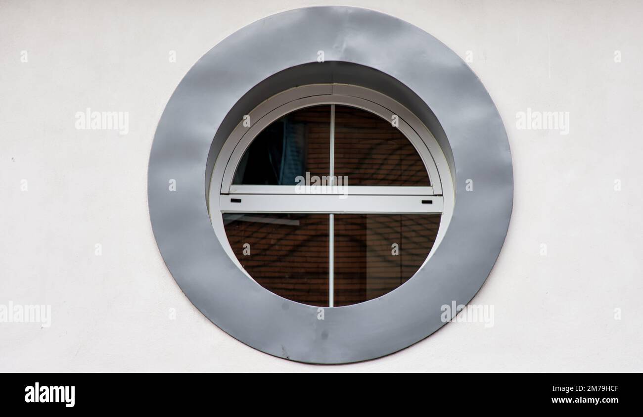 porthole shaped window Stock Photo - Alamy