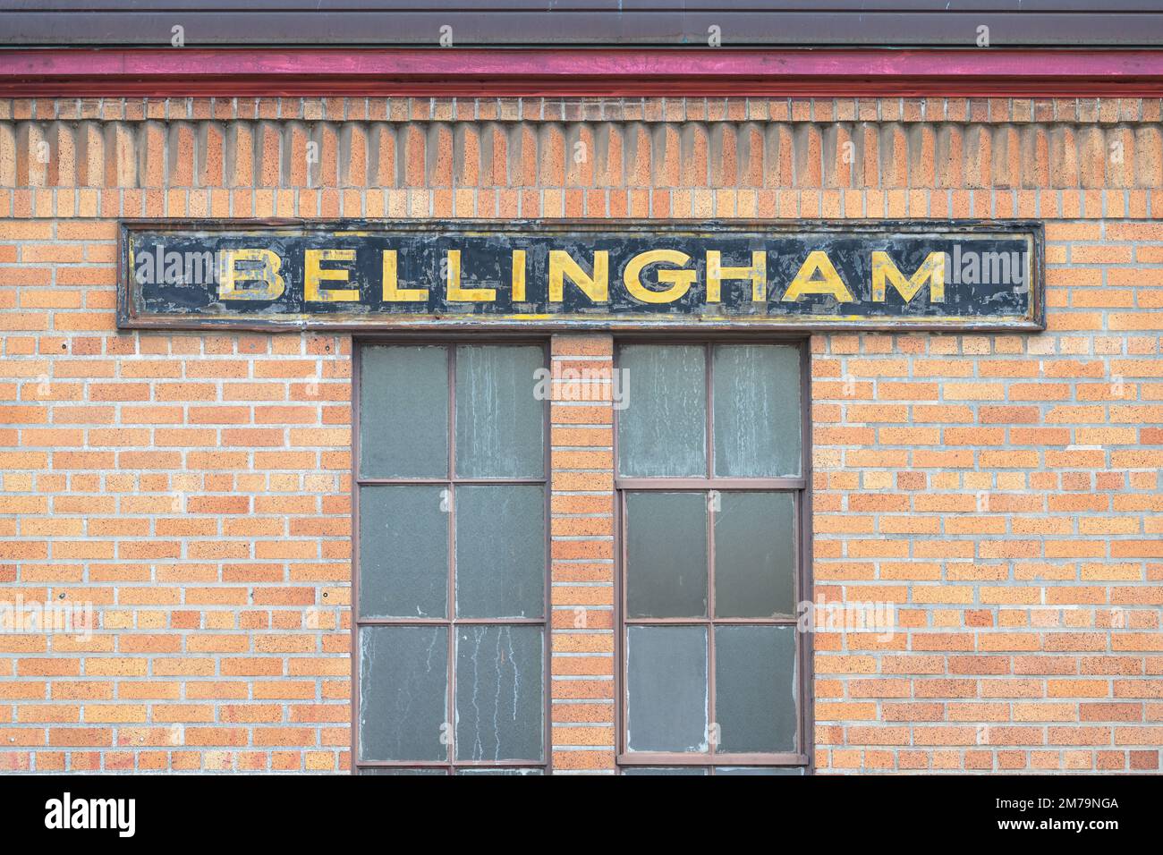 Wall mounted signage hi-res stock photography and images - Alamy