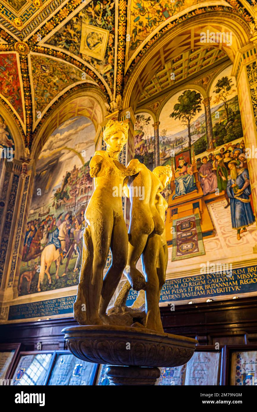 The three graces painting hi-res stock photography and images - Alamy