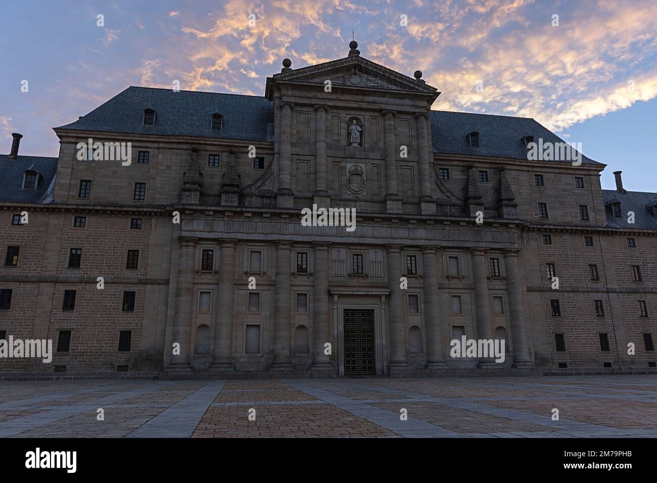 Monasterio de san lorenzo el real de el escorial hi-res stock ...
