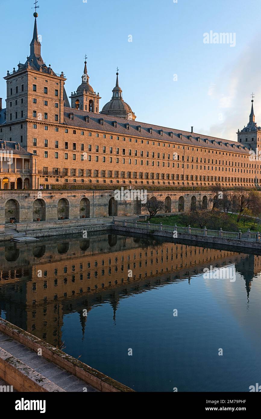 Real monasterio san lorenzo del escorial hi-res stock photography and ...