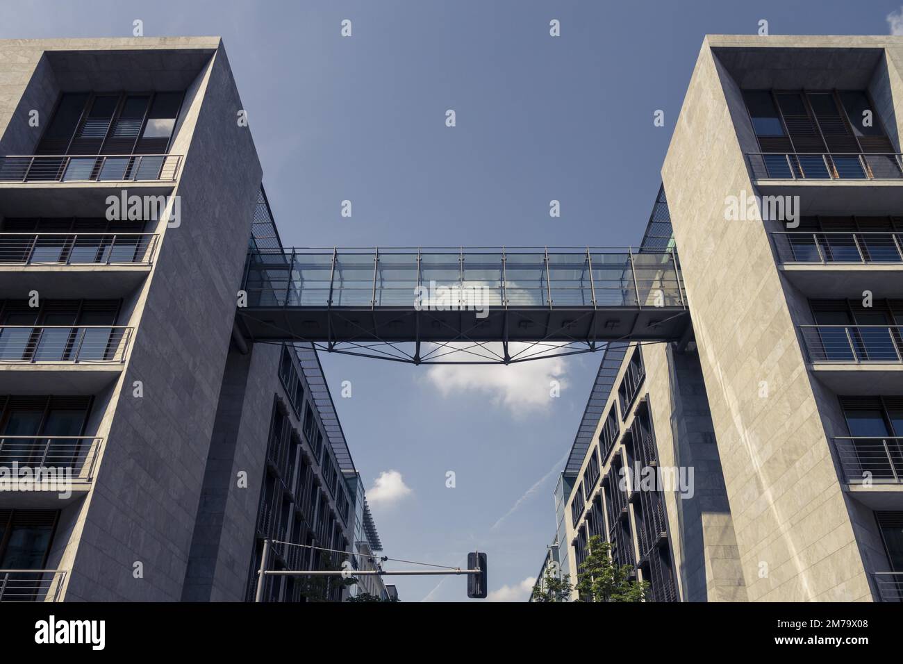 Glass transition between two office buildings, Berlin Stock Photo - Alamy