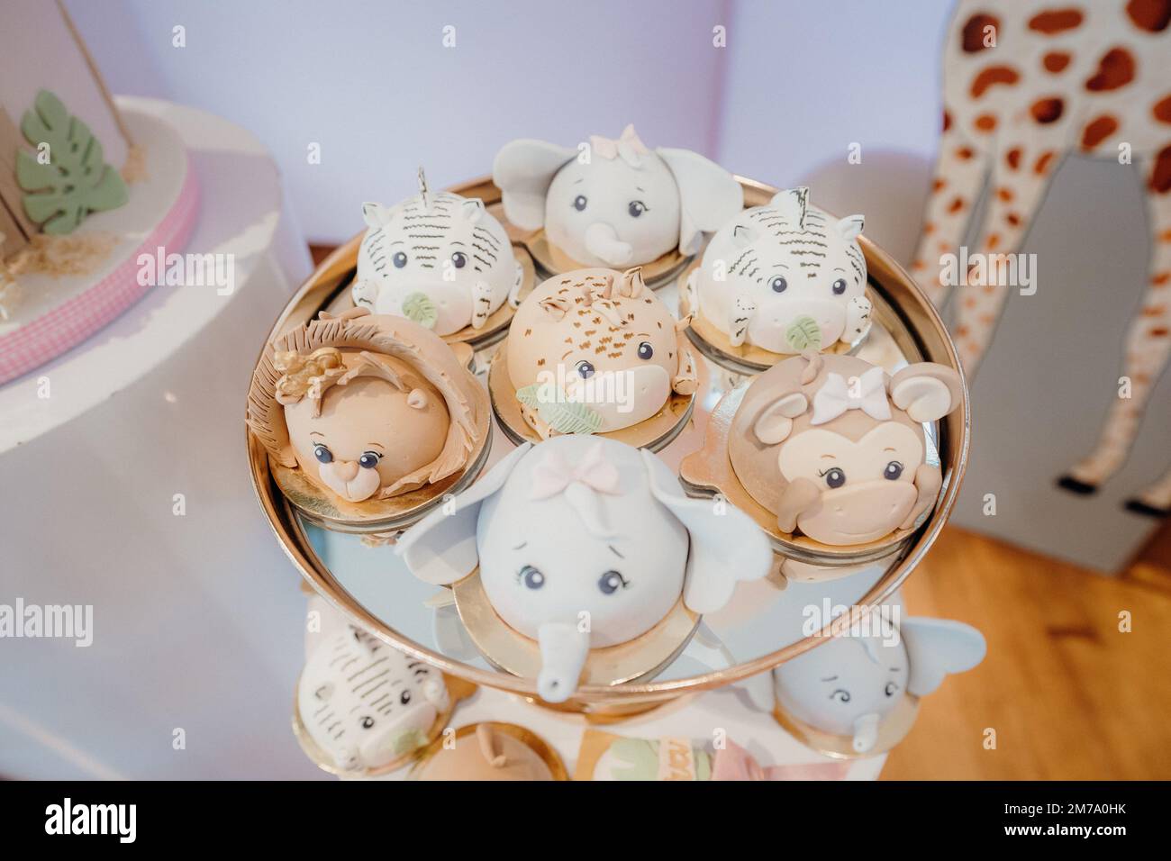 Animal shapes sweets hi-res stock photography and images - Alamy