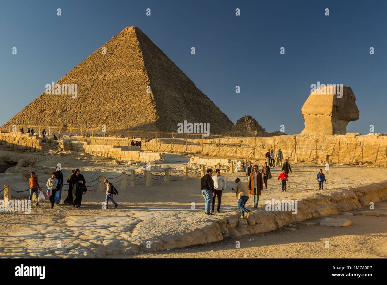 People at the pyramids hi-res stock photography and images - Alamy
