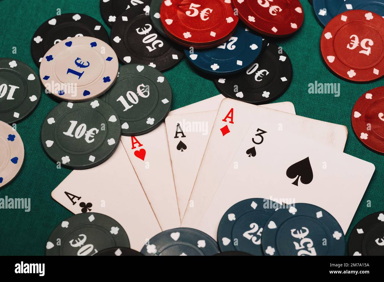 Bank card for blind hi-res stock photography and images - Alamy