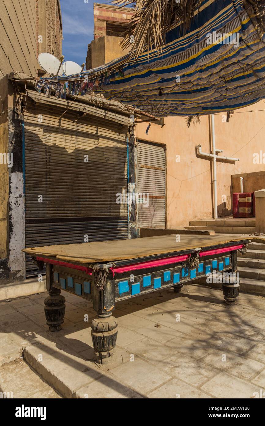 Pool table on a street in Cairo, Egypt Stock Photo - Alamy