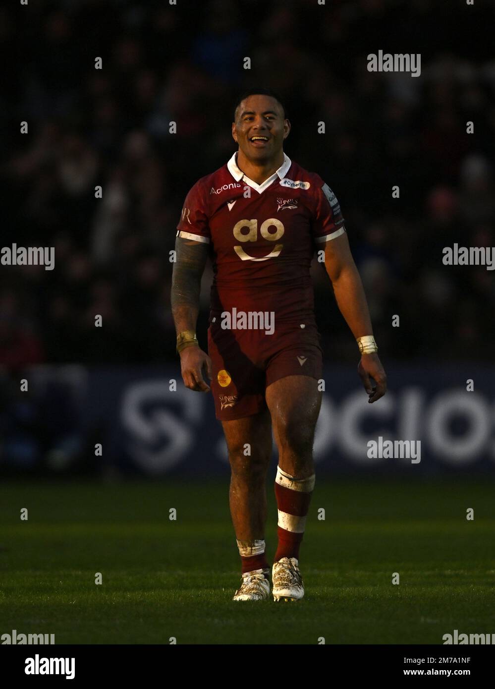 Rugby showers hi-res stock photography and images - Alamy