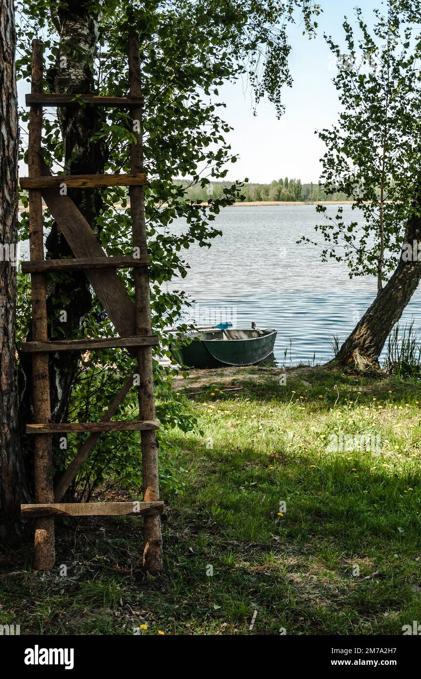 Leaning boat hi-res stock photography and images - Alamy