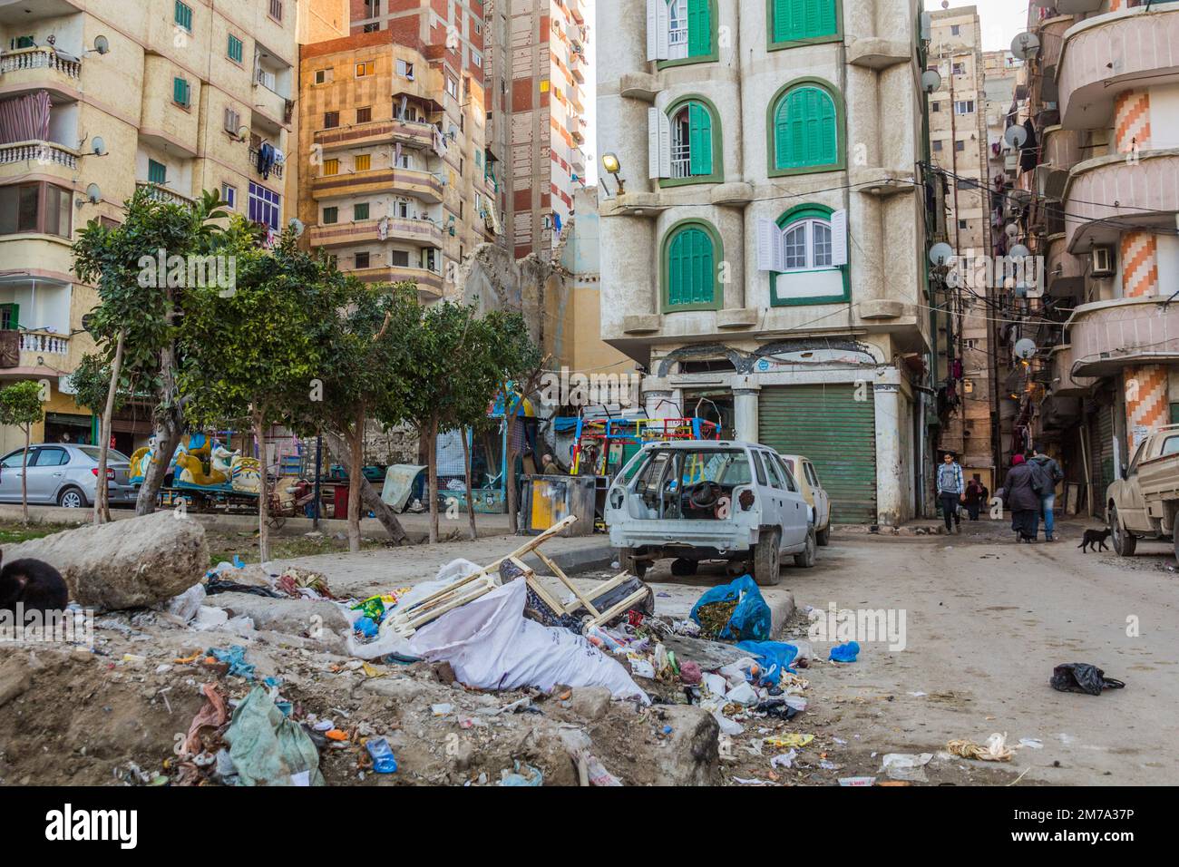 Environmental pollution cairo streets hi-res stock photography and ...