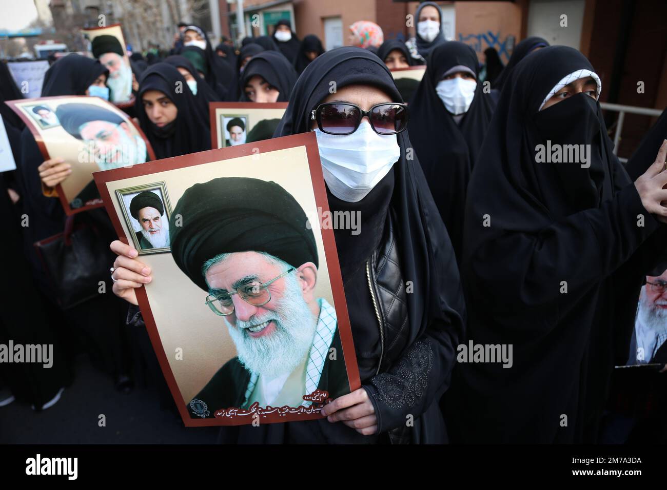 Portraits of irans supreme leader ayatollah ali khamenei hi-res stock ...