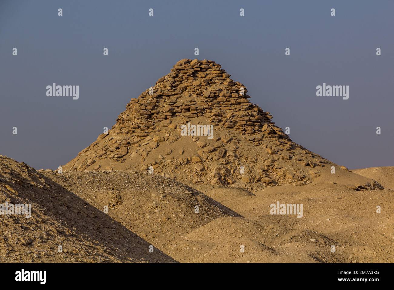 Small pyramid hi-res stock photography and images - Alamy