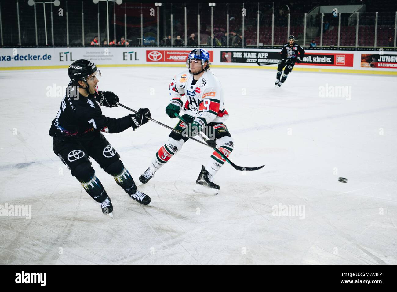 COLOGNE, GERMANY - JANUARY 08, 2023: NICHOLAS BAILEN vs JUSTIN VOLEK ...