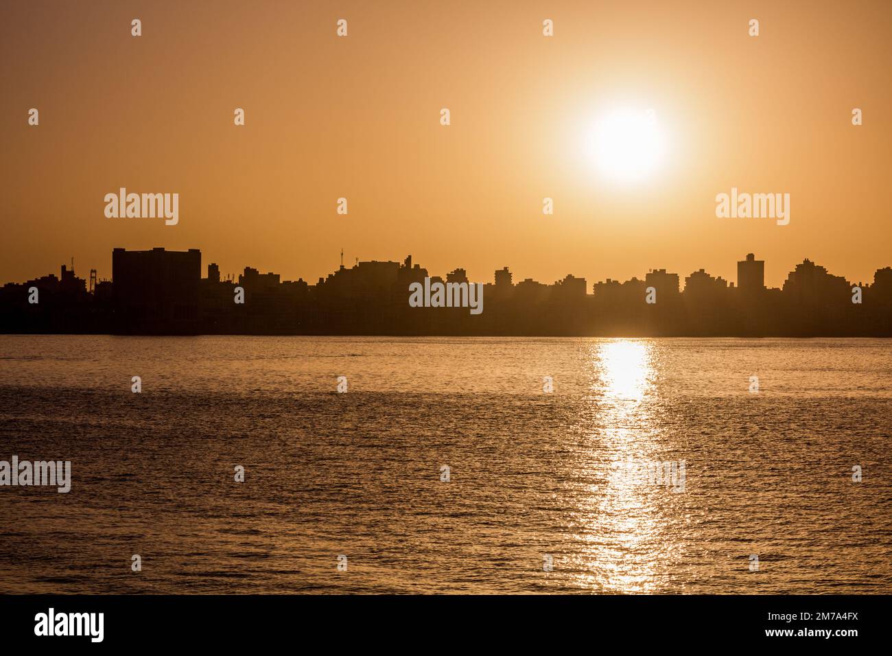 Alexandria egypt skyline cityscape hi-res stock photography and images ...