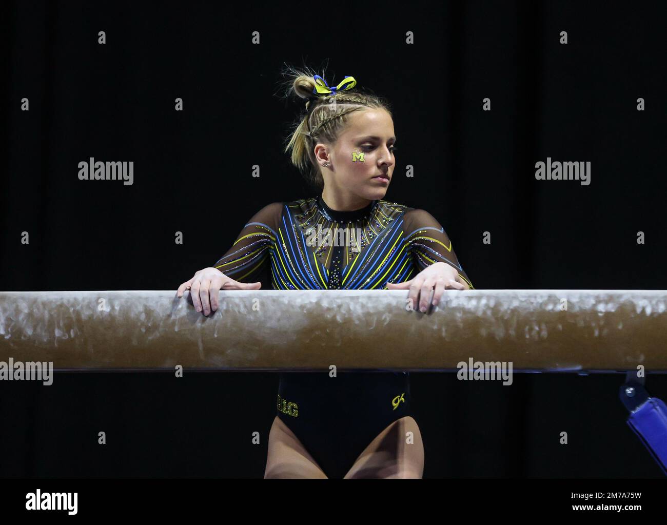Las Vegas, NV, USA. 7th Jan, 2023. Michigan's Abby Heiskell gets ready ...