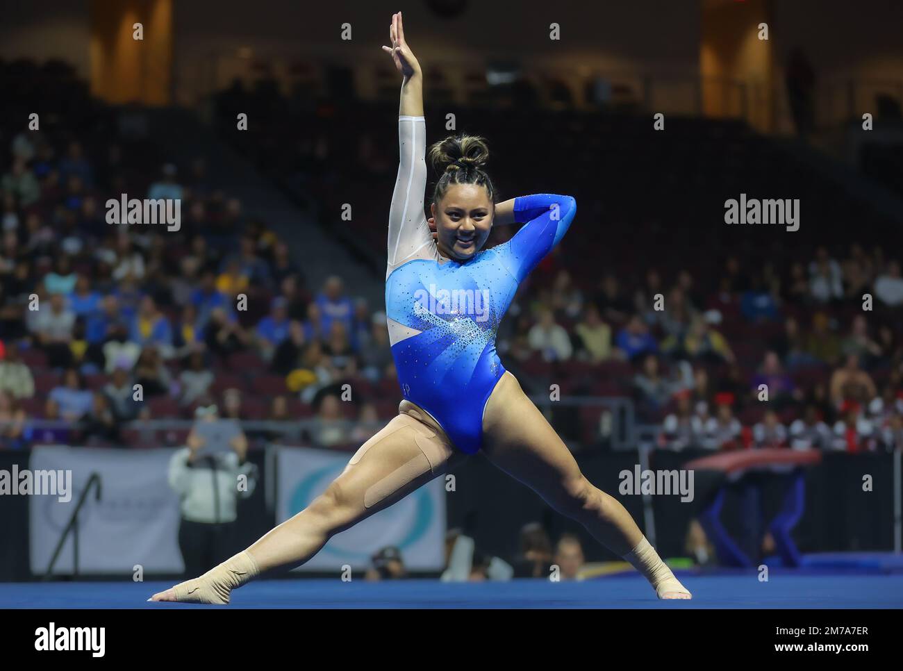 Las Vegas, NV, USA. 7th Jan, 2023. UCLA's Emma Malabuyo performs her ...