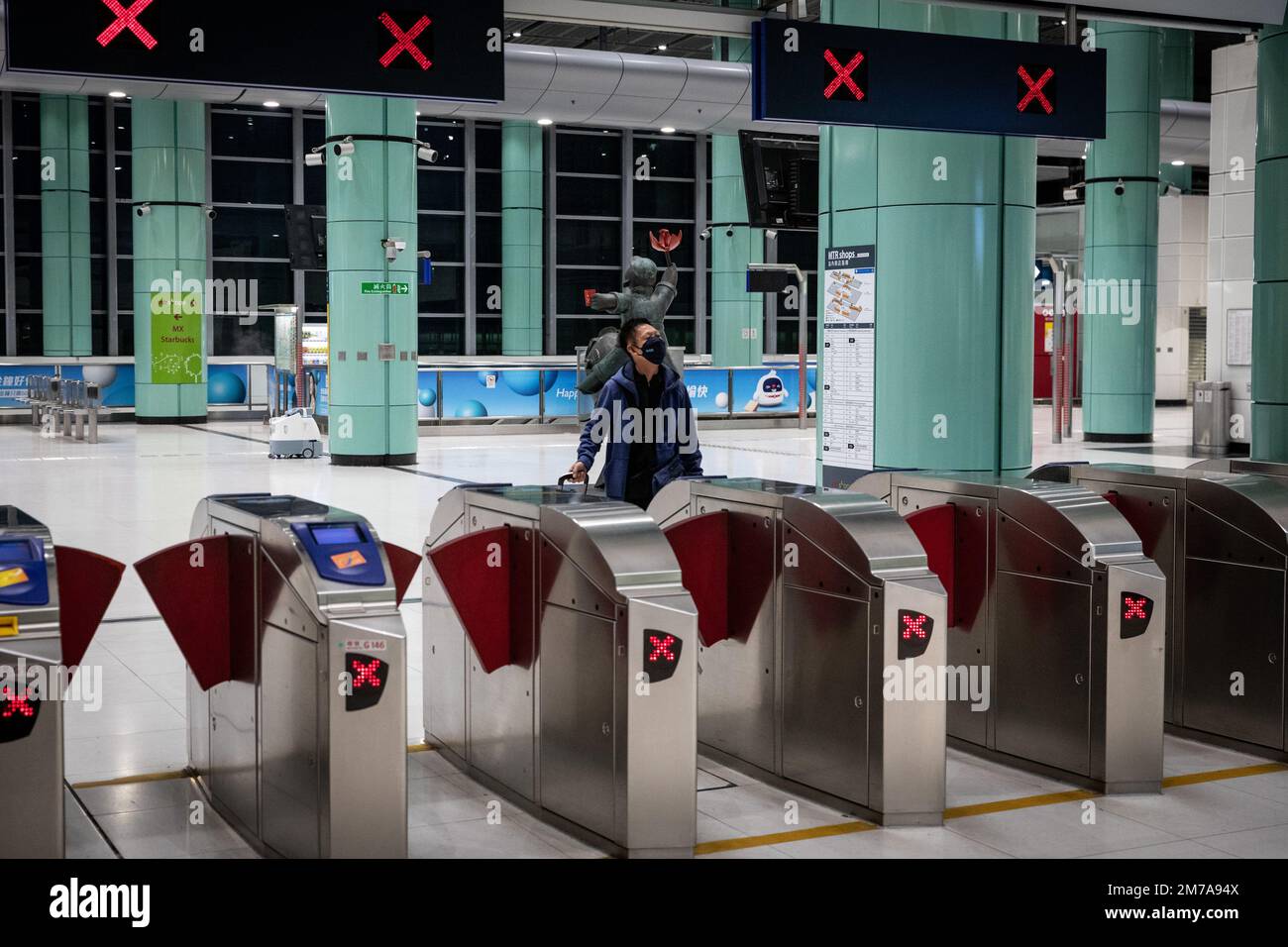 Hong Kong, Hong Kong. 08th Jan, 2023. View of the first cross-boundary ...