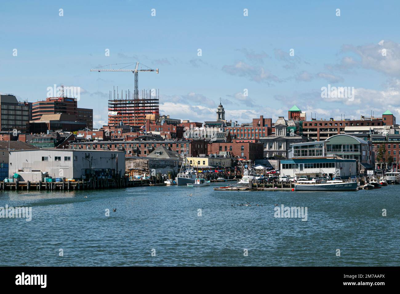 Harbor craft hi-res stock photography and images - Alamy