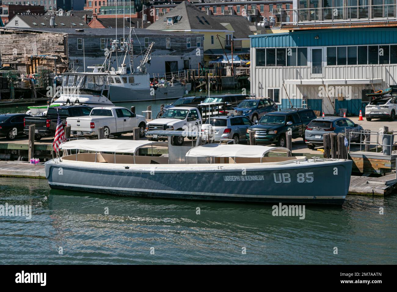 Harbor craft hi-res stock photography and images - Alamy