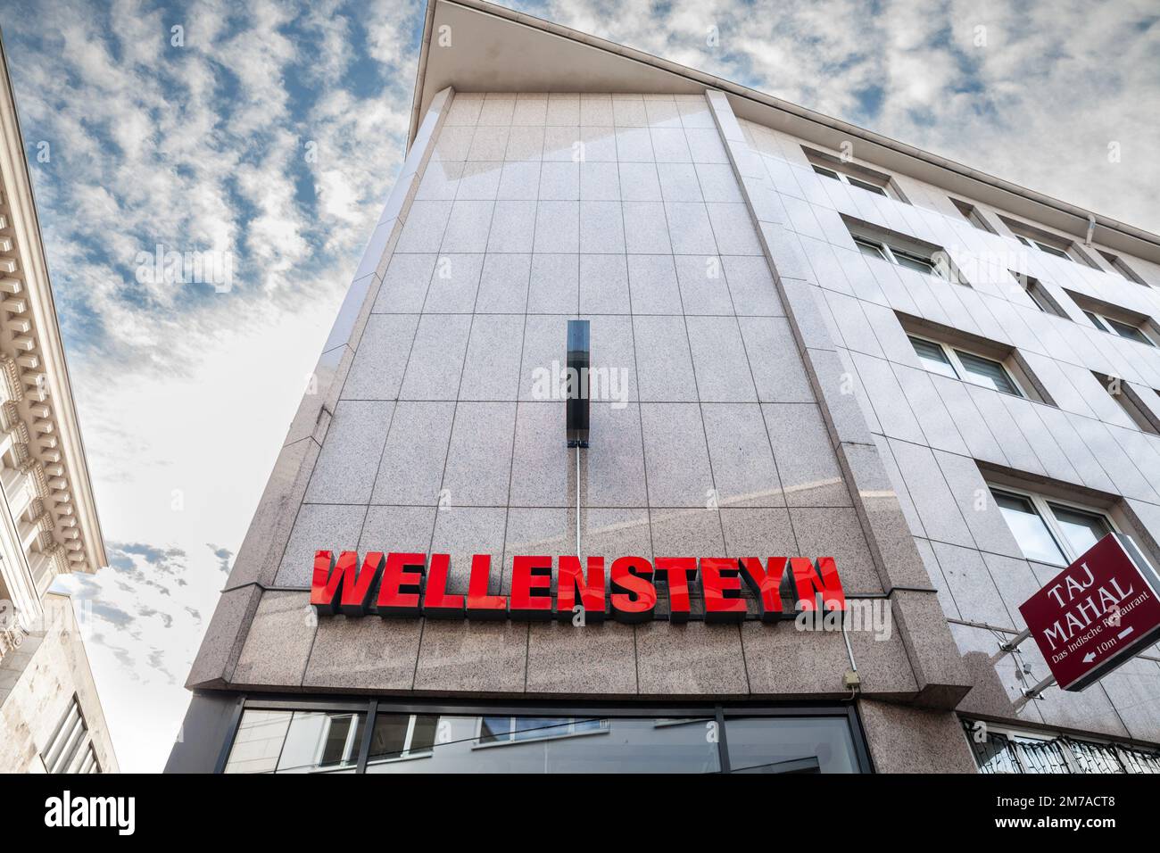 Picture of a sign with the logo of Wellensteyn in Dortmund, Germany ...