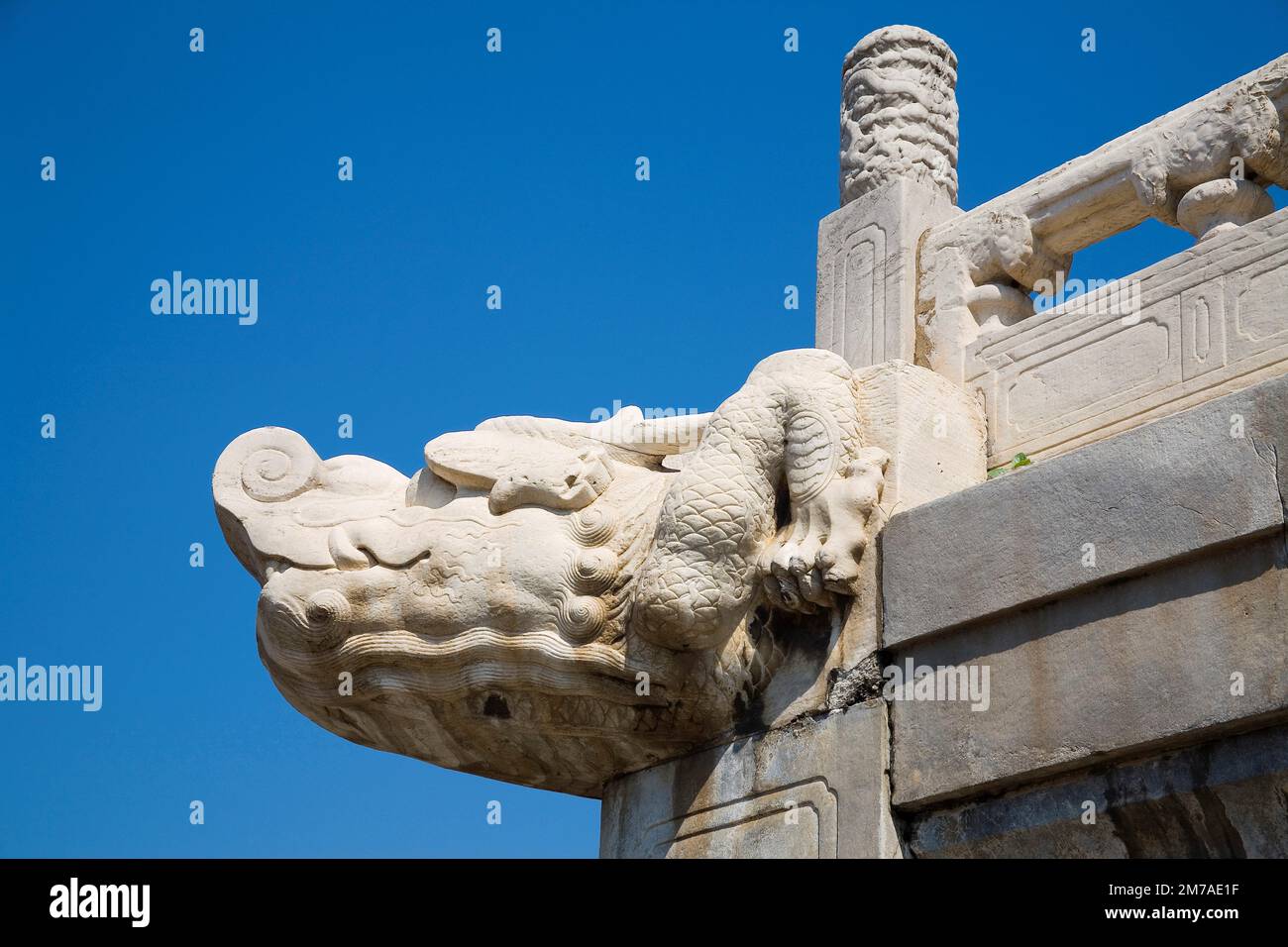 Dragon railing hi-res stock photography and images - Alamy