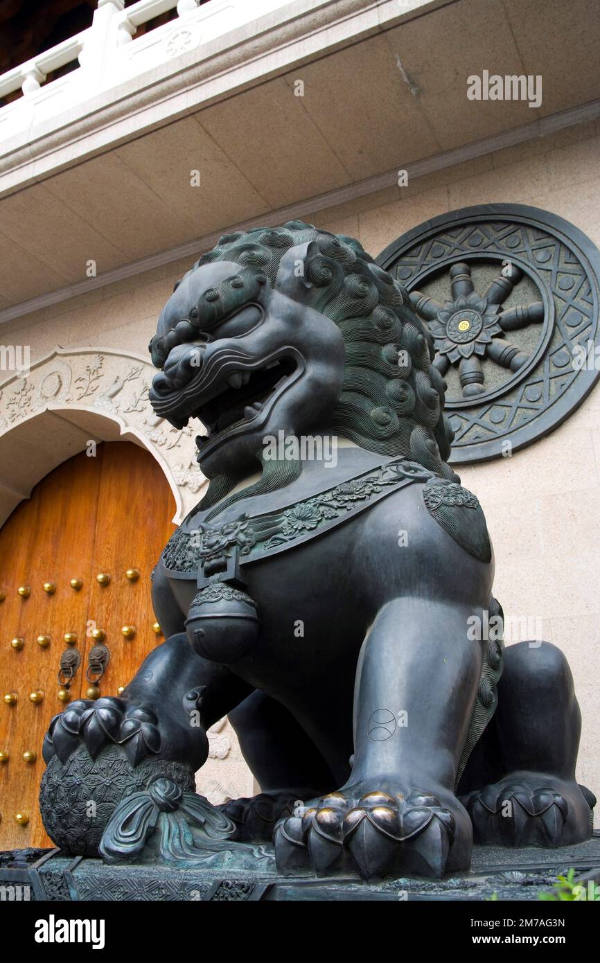Shanghai jingan temple hi-res stock photography and images - Alamy