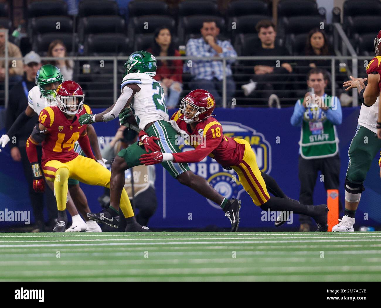 January 2, 2023 Arlington, TX...USC Trojans linebacker Eric Gentry (18 ...