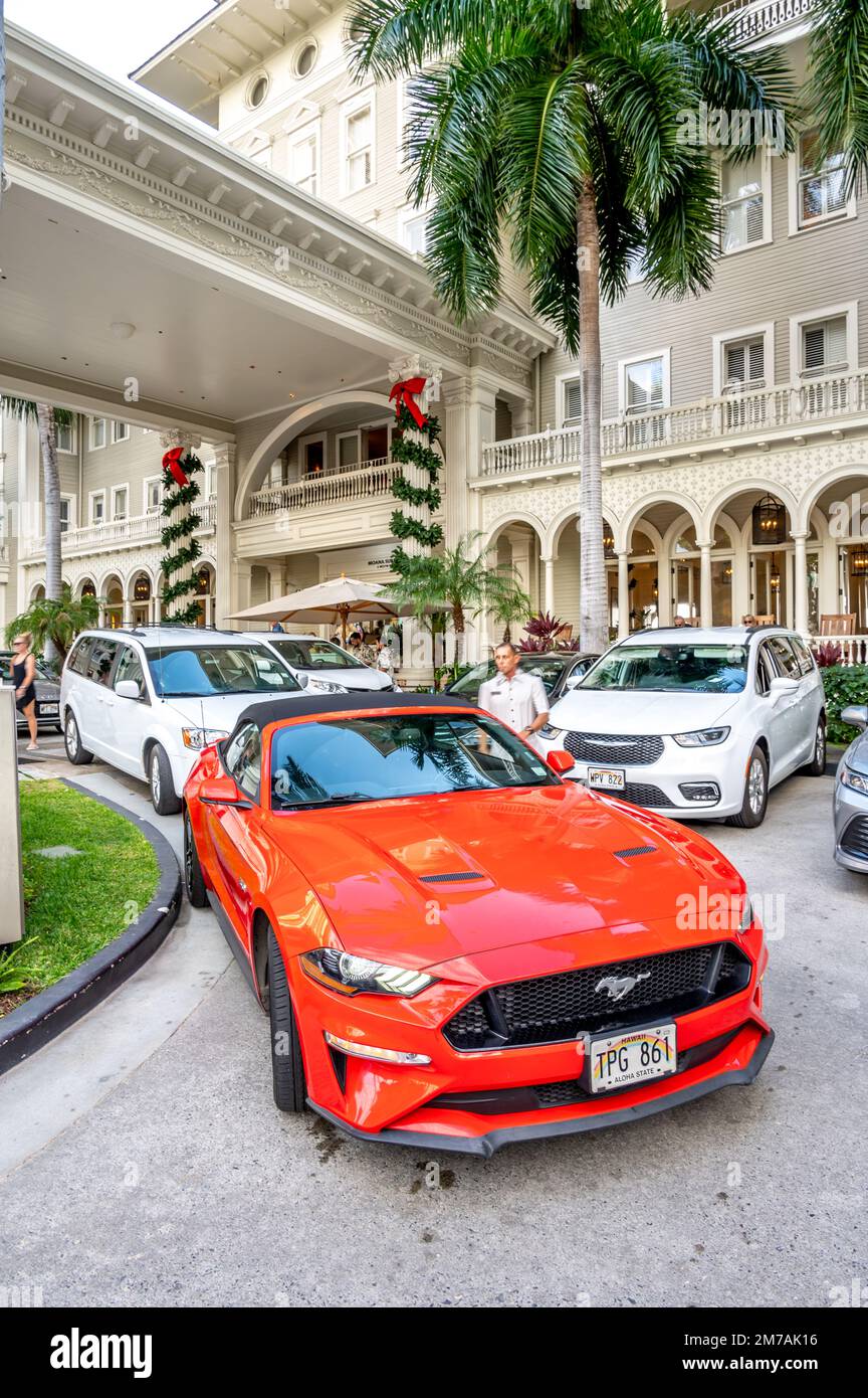 Honolulu, Hawaii - December 29, 2022: The landmark Moana Surfrider ...