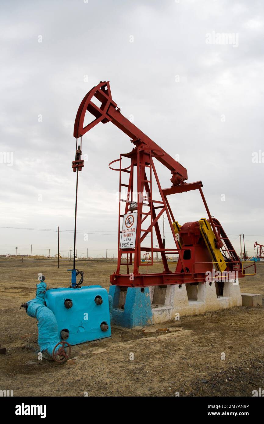 Xinjiang oil and karamay hi-res stock photography and images - Alamy