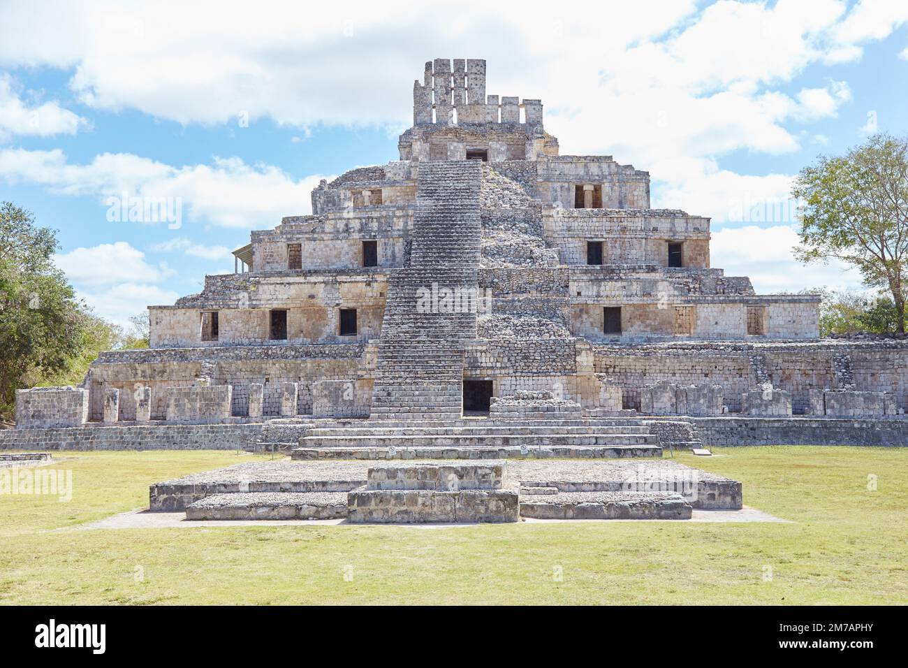 Edzna's Building of the Five Stories, of the Most Unique Mayan Pyramids ...