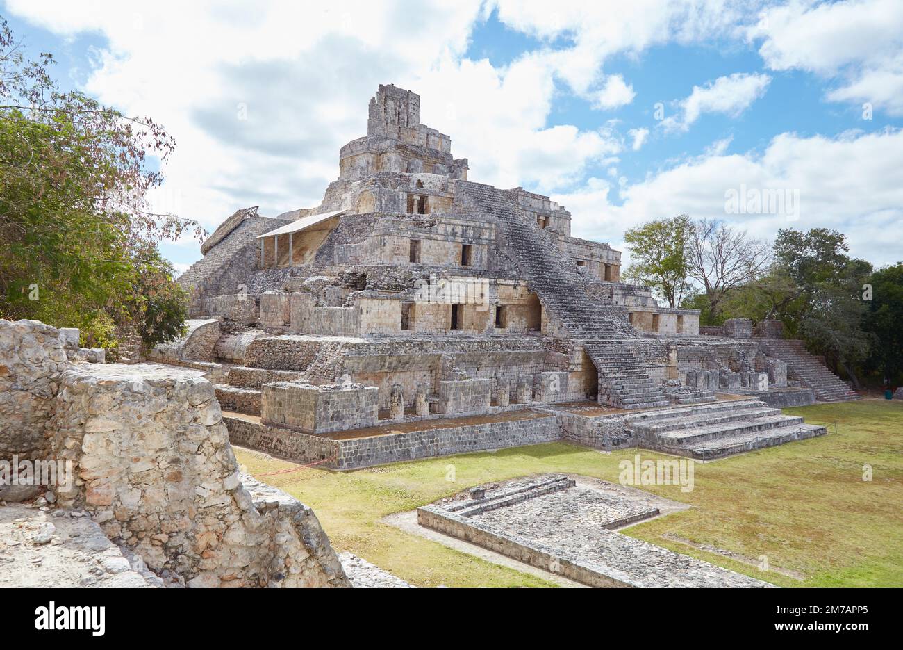 Edzna's Building of the Five Stories, of the Most Unique Mayan Pyramids ...