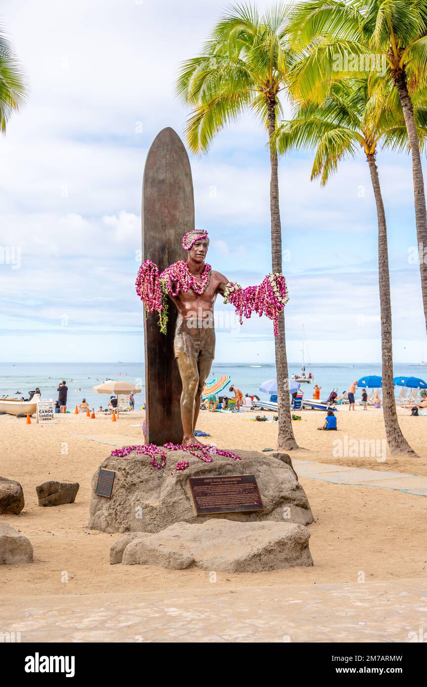 Honolulu, Hawaii - January 1, 2023: Duke Kahanamoku statue in front of ...