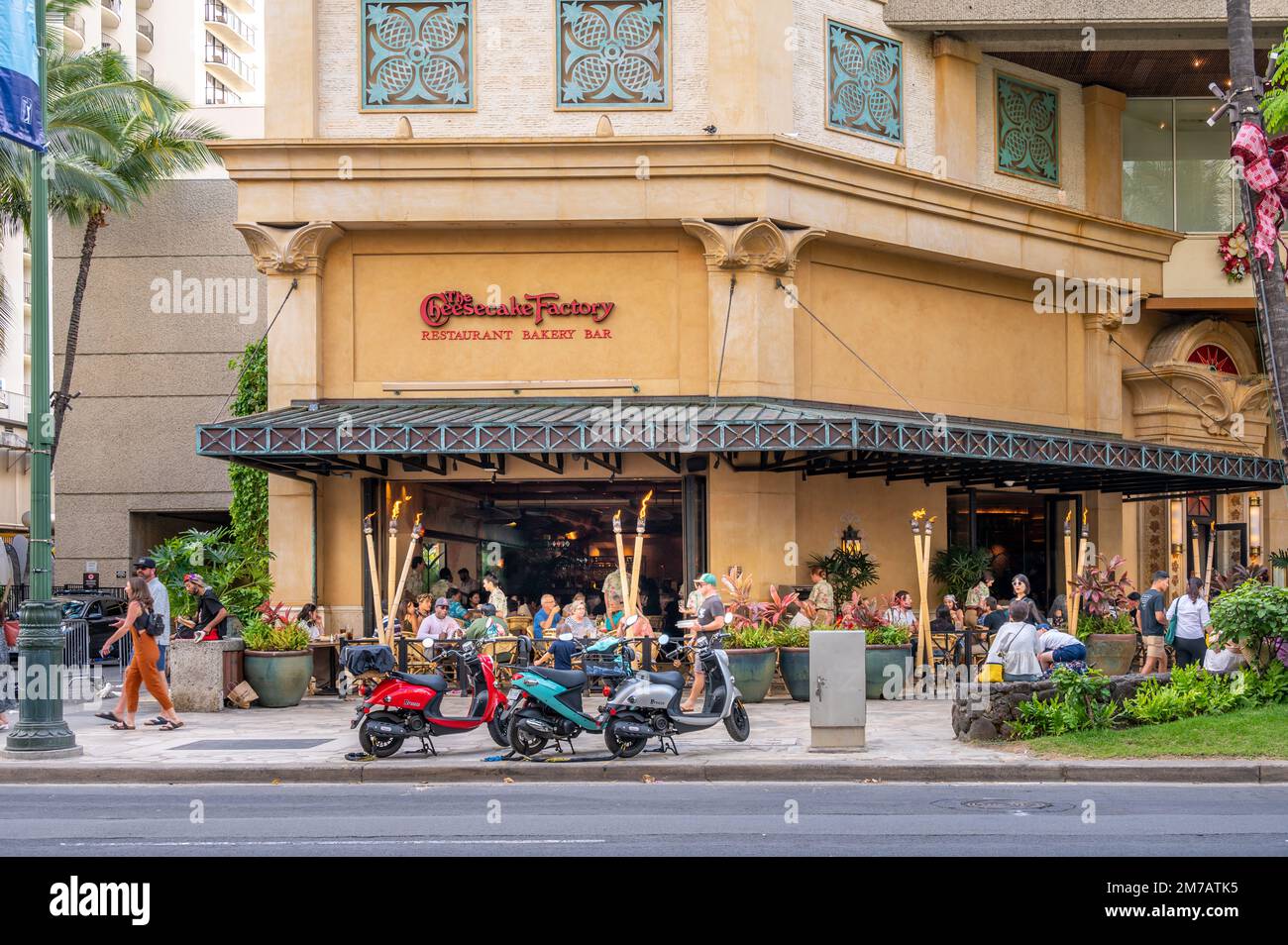 Honolulu, Hawaii - January 2, 2023: The Cheesecake Factory on Kalakua ...