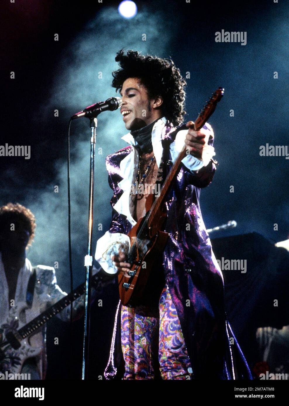 Prince performing at the Forum in 1985 Credit: Ron Wolfson / MediaPunch ...