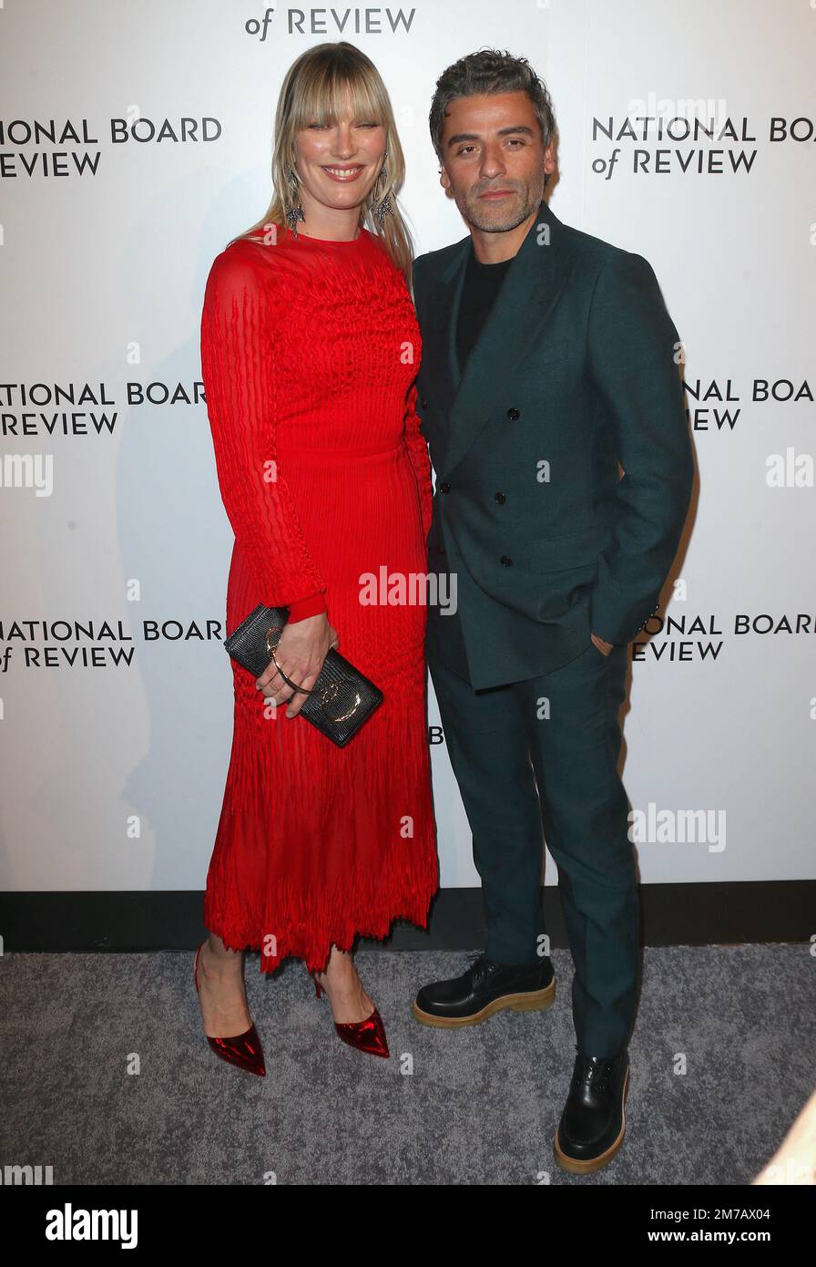 Elvira Lind and Oscar Isaac attend the National Board of Review Awards ...