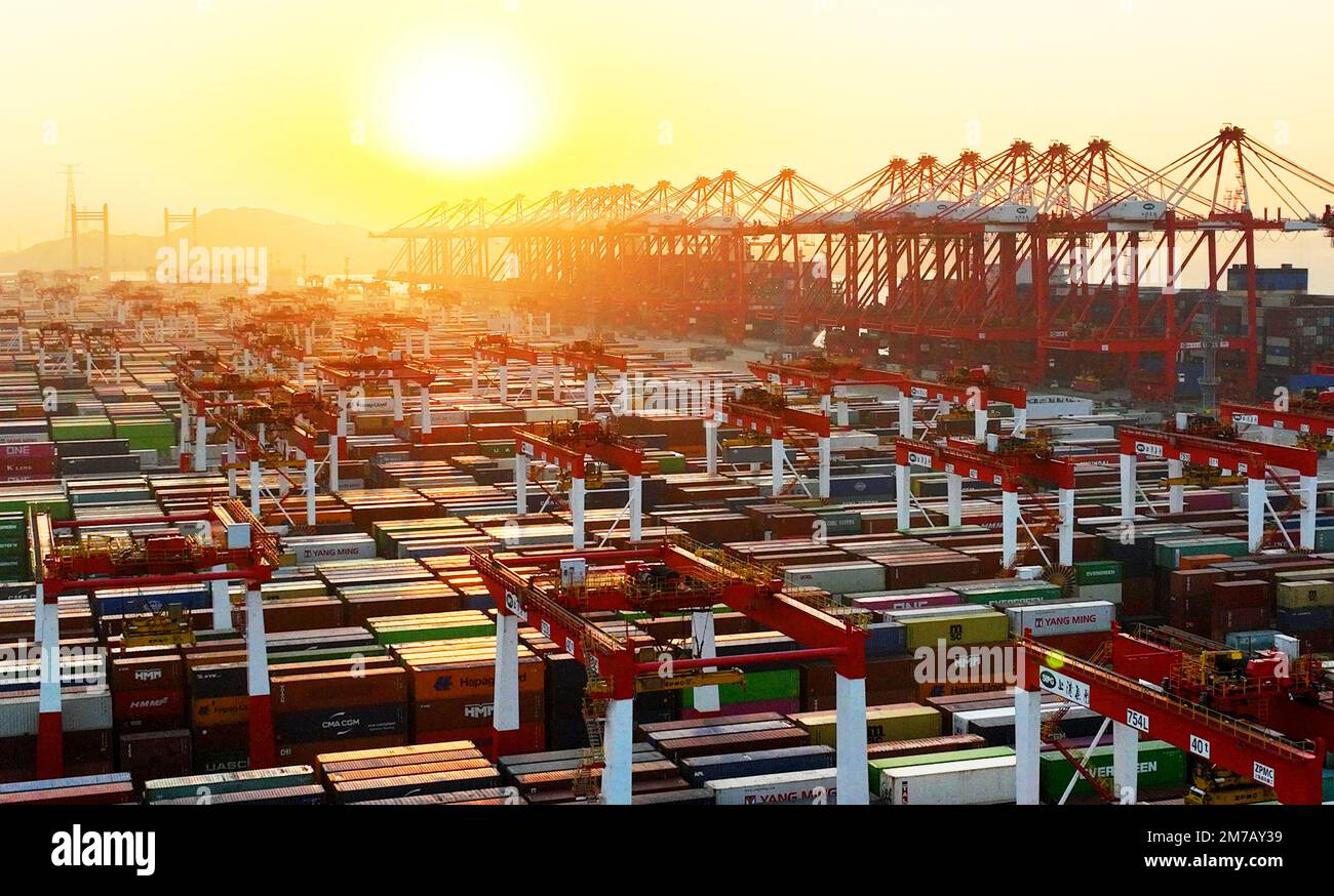 SHANGHAI, CHINA - JANUARY 8, 2023 - An automated wharf operation at ...