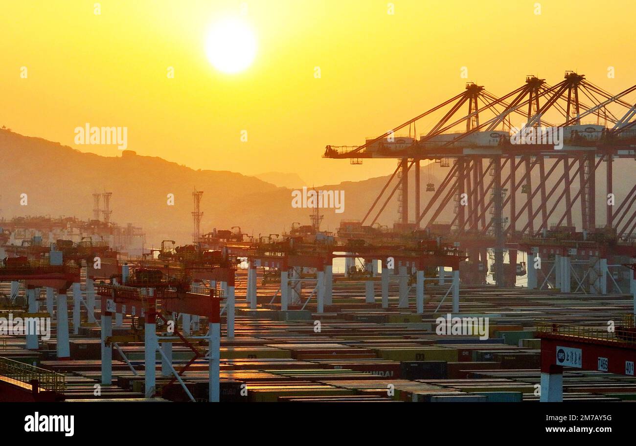 SHANGHAI, CHINA - JANUARY 8, 2023 - An automated wharf operation at ...