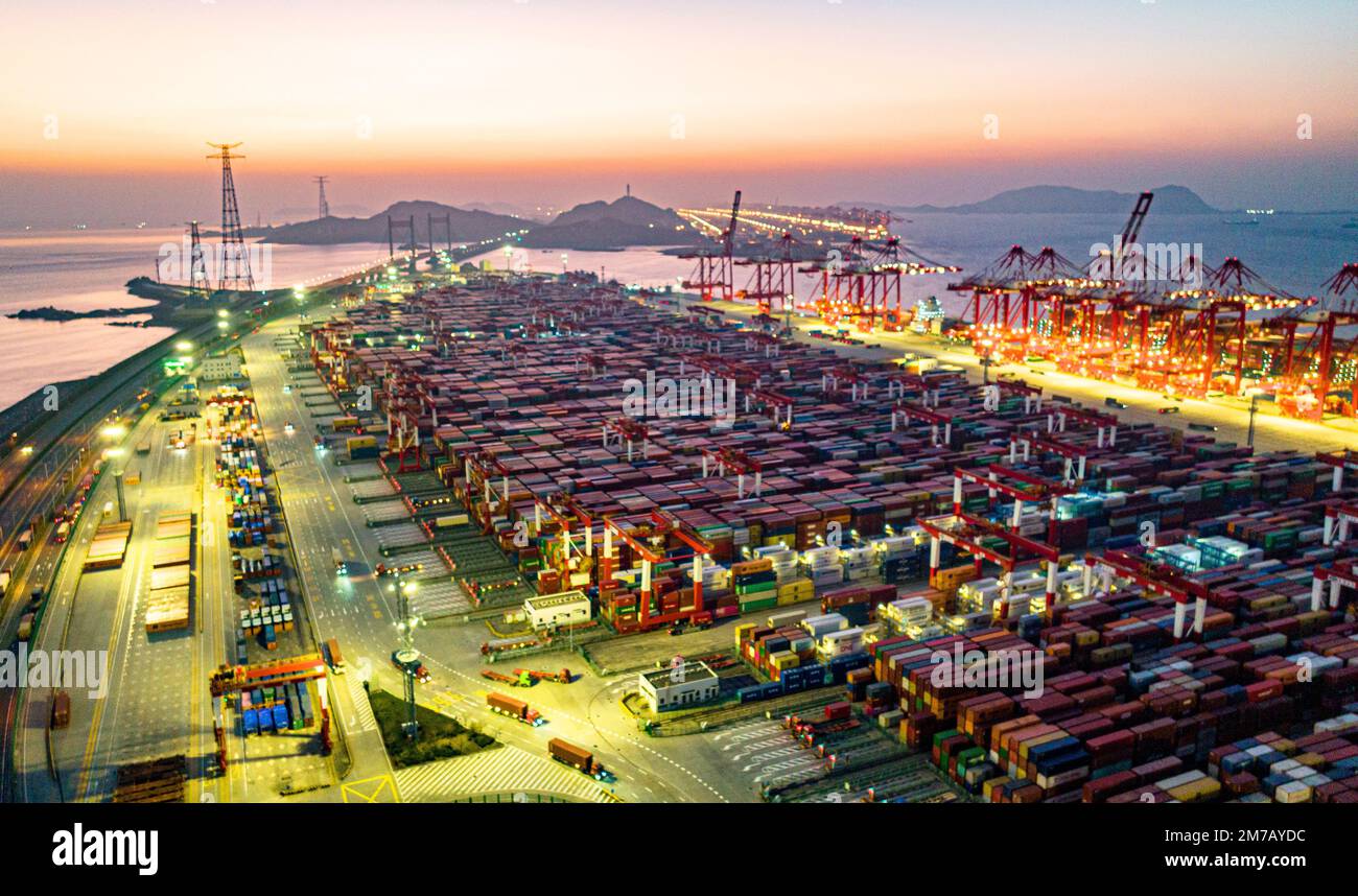 SHANGHAI, CHINA - JANUARY 8, 2023 - An automated wharf operation at ...