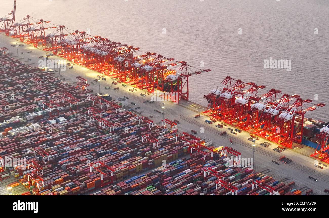SHANGHAI, CHINA - JANUARY 8, 2023 - An automated wharf operation at ...