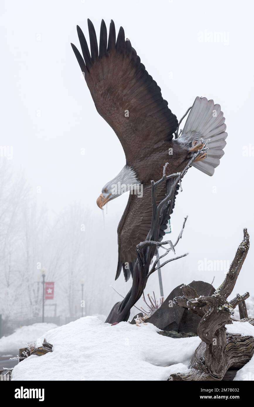 "Spirit of Joseph" bald eagle sculpure, by Steve Parks, on Main Street ...